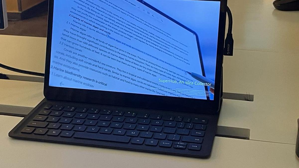 Tablet Rasa Laptop dengan Design Tipis dan Stylish Mempermudah ...