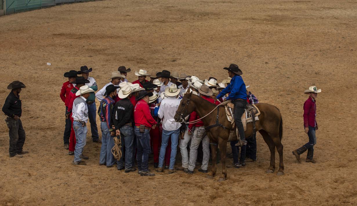 FOTO: Melihat Serunya Kompetisi Rodeo di Kuba - Foto Liputan6.com
