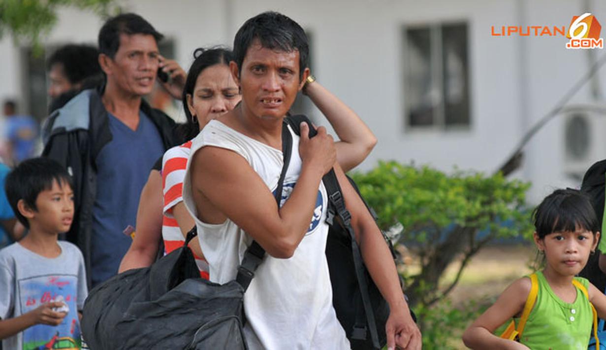 Bandara Militer Cebu Jadi Posko Pengungsi - Foto Liputan6.com