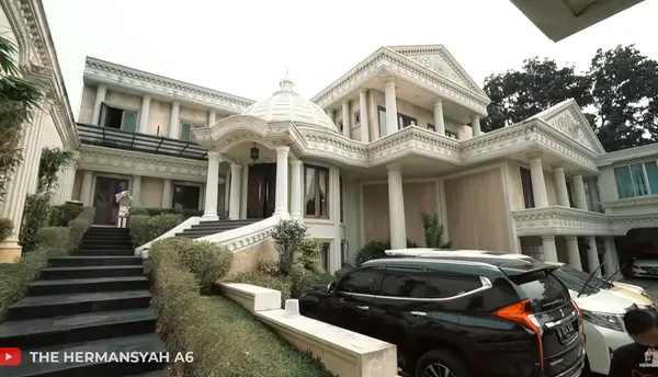 Hivi Resmi Lepas Vokalis Neida Aleida Usai 8 Tahun Bersama, Lantun Doa ...