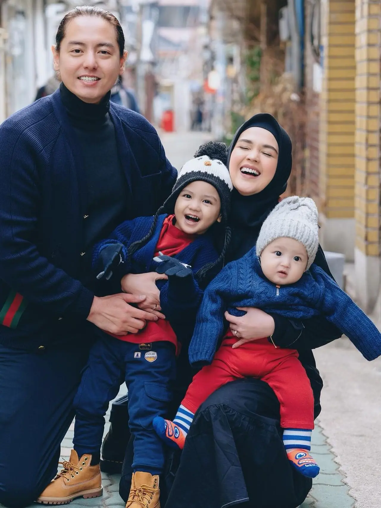 6 Momen Cut Meyriska dan Roger Danuarta Liburan Akhir Tahun di Korea ...