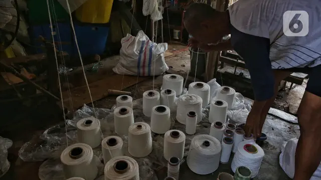 Asosiasi Produsen Serat dan Benang Filament Indonesia Sebut Masih Ada ...