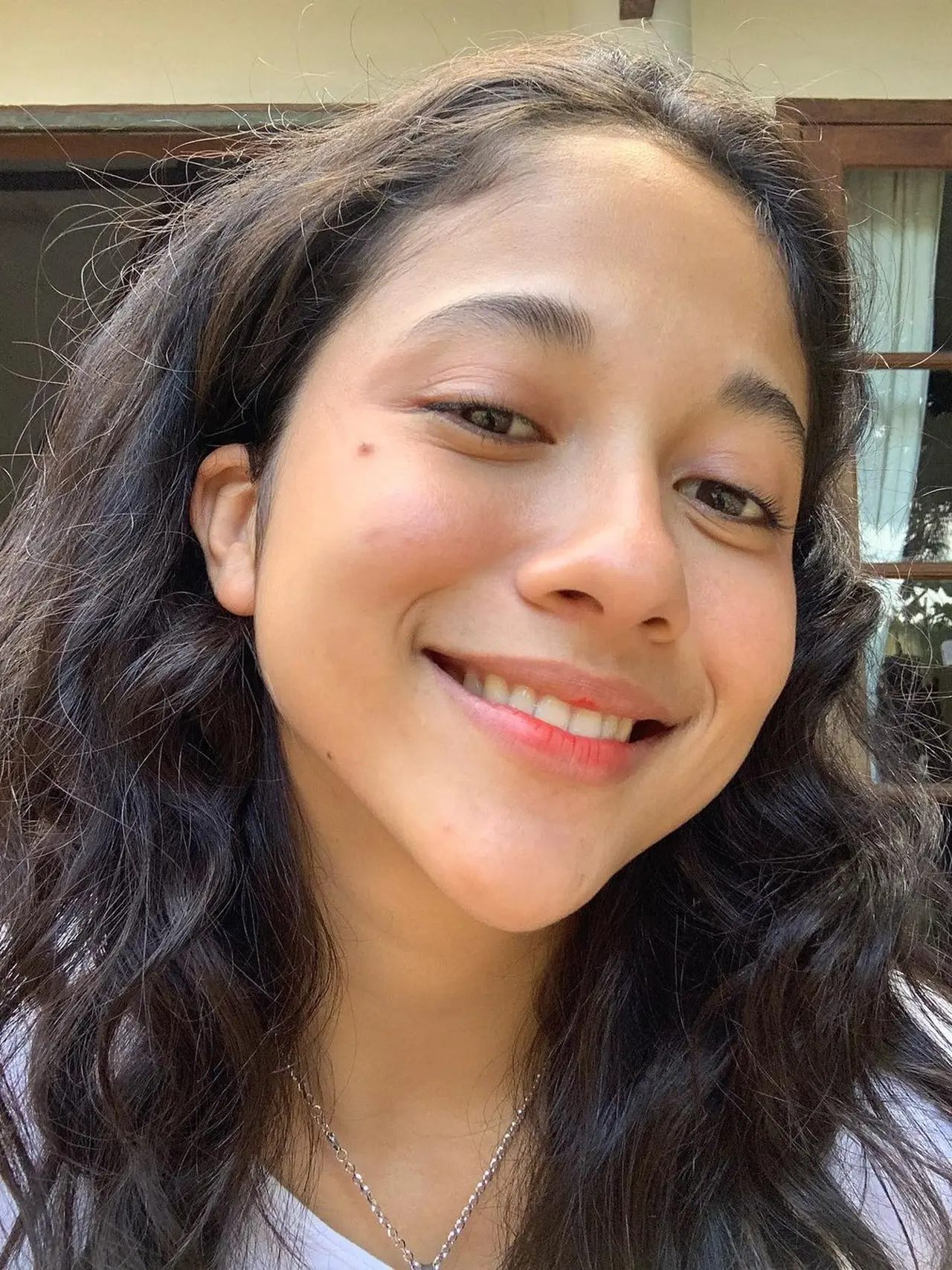 10 Gaya Selfie Andalan Sitha Marino, Tetap Percaya Diri Meski Tanpa ...