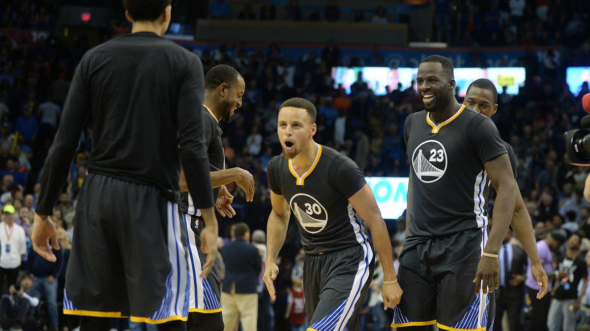 NBA 2016: Warriors Kian Dekati Rekor, OKC-Cavaliers Tumbang