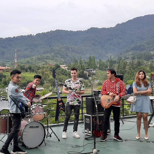 6 Potret The Junas Monkey di Sinetron Anak Band, Makin Kompak - Hot ...