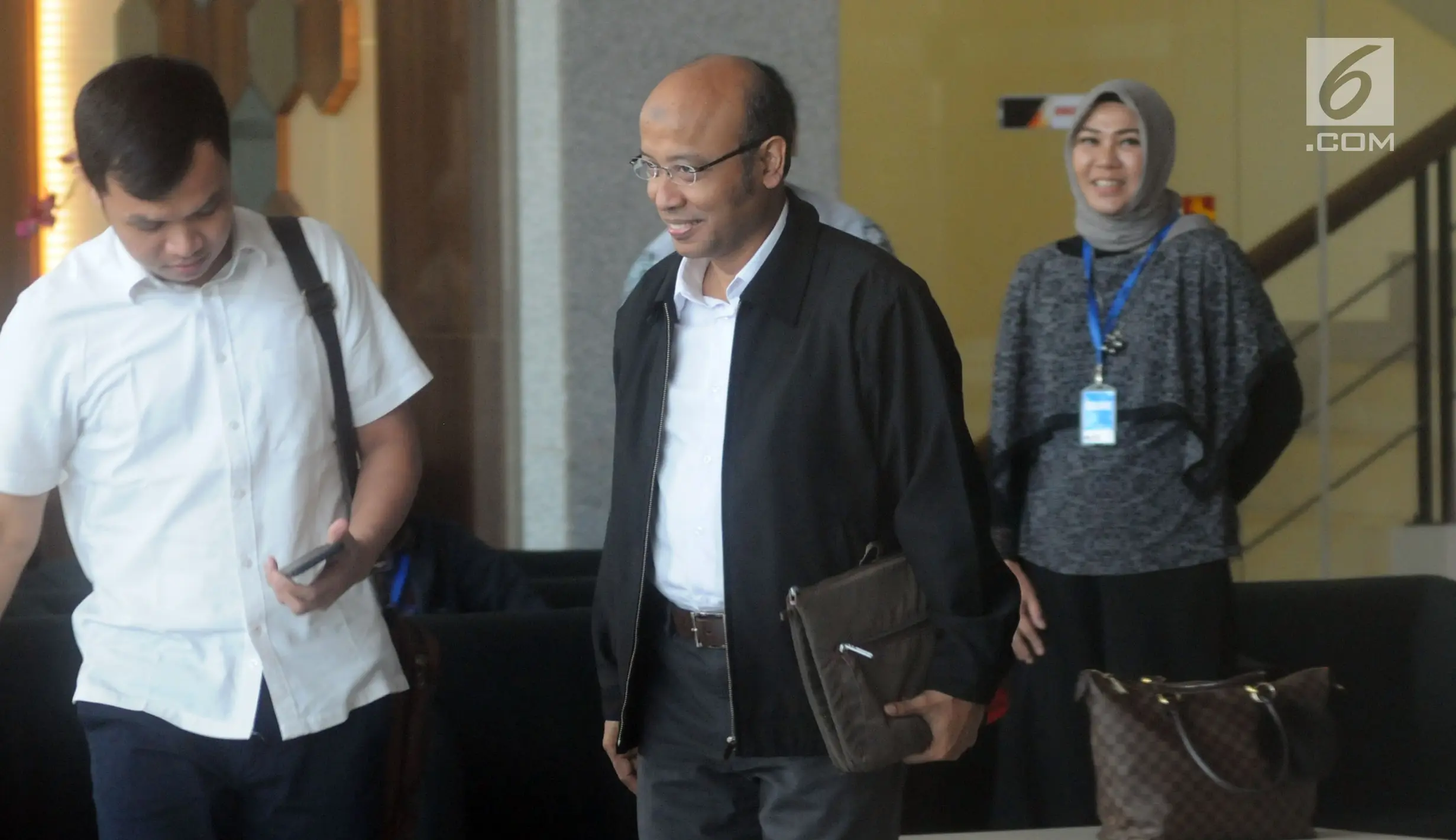 FOTO: KPK Periksa Petinggi PT PLN Batubara Terkait Kasus Suap Sofyan Basir - Page 1 - Foto ...