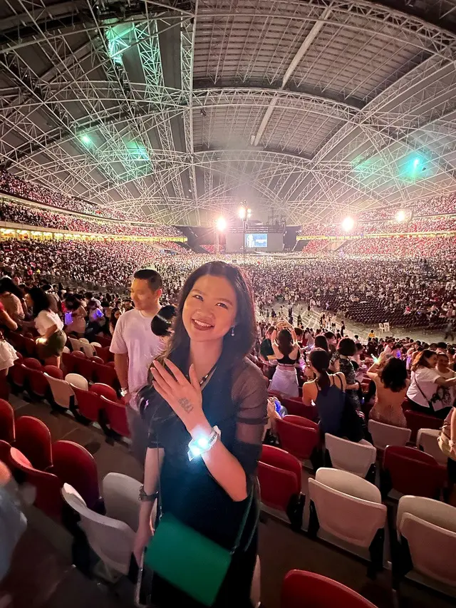 6 Potret Felicia Tissue Kenang Konser Taylor Swift di Singapura, Tepat ...