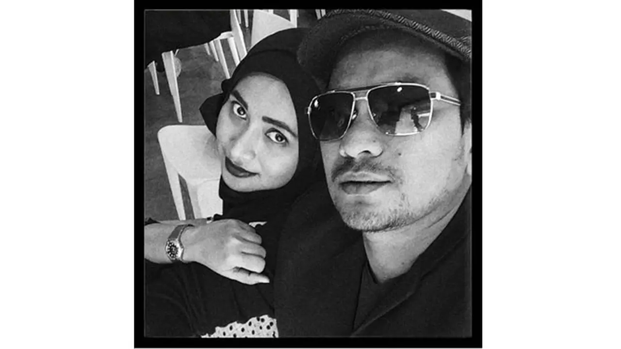 Jarang Terekspos, Ini 7 Potret Mesra Tompi dan Istri - Hot Liputan6.com