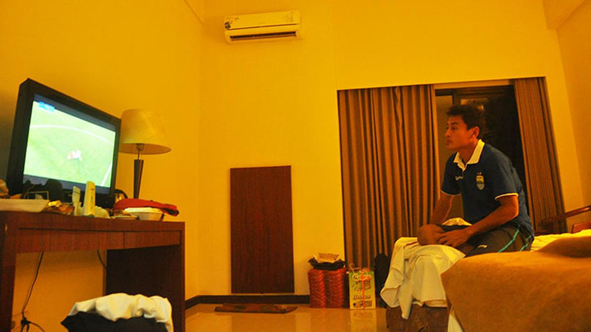 Laga Piala Eropa 2016 Jadi Pelipur Lara Samsul Arif - Indonesia Bola.com