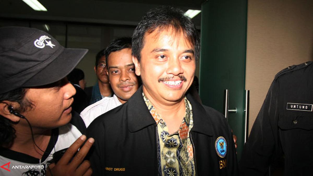 Menpora Pertemukan Djohar dan La Nyalla Malam ini - Bola Liputan6.com