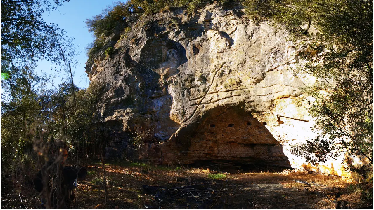 Abris Sous Roche Adalah Ceruk, Pahami Fungsinya bagi Manusia Purba di ...