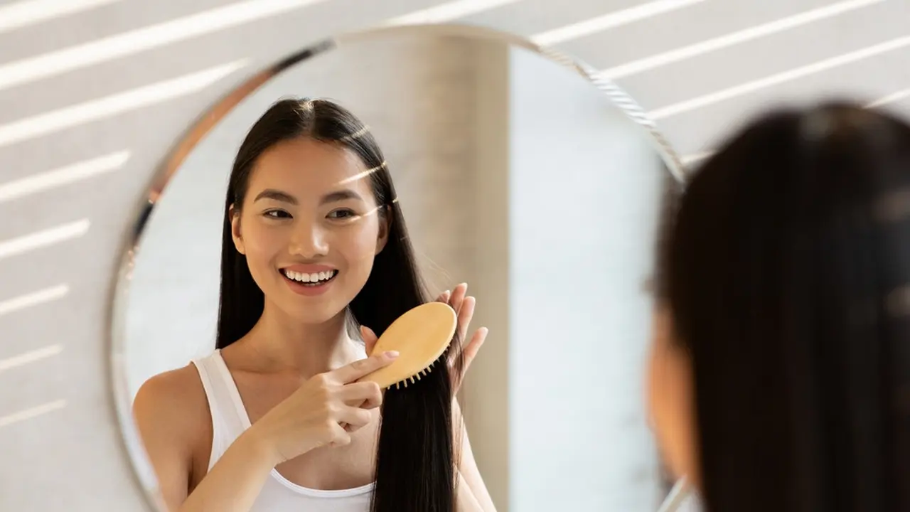 15 Cara Mengatasi Rambut Bercabang agar Lebih Lembut dan Sehat