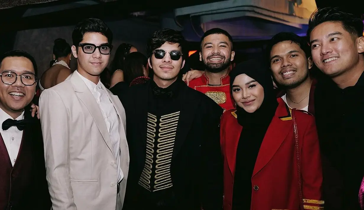 Potret Artis di Pesta Ulang Tahun Geng Aries, Pakai Kostum Ala Karnaval ...
