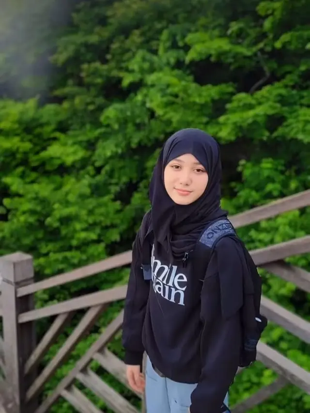 Beranjak Remaja, Intip Potret Eisha Bachmid Anak Lyra Virna yang Makin Cantik dan Sudah Mau ...