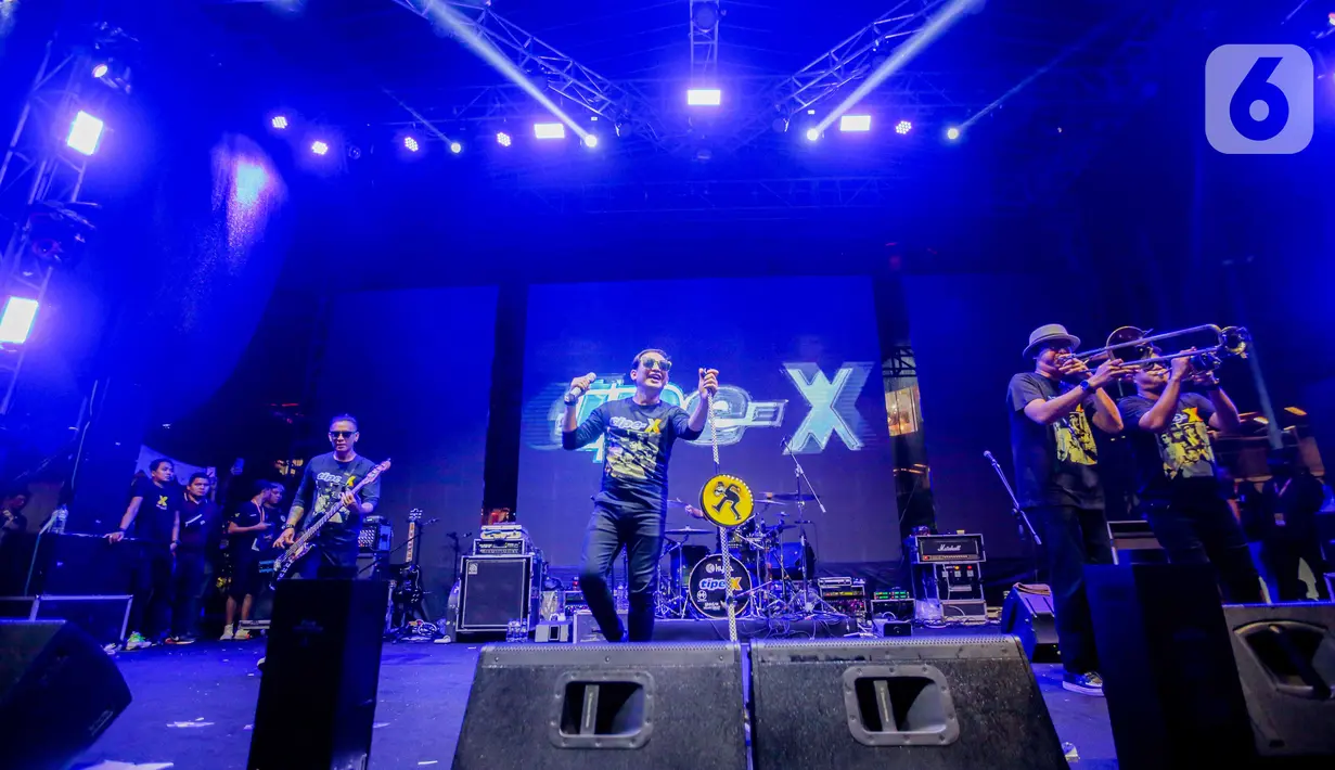 Bawakan Lagu Hits, Tipe-X Sukses Hibur Penonton Festival 6 2023 - Foto ...