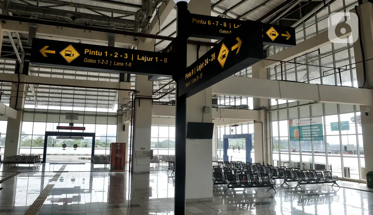FOTO: SIKM Berlaku, Agen Bus AKAP di Terminal Pulogebang Dilanda Sepi ...