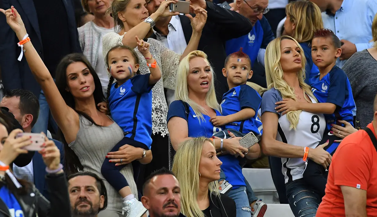 Melihat Kecantikan Istri Bacary Sagna di Piala Eropa 2016 - Foto ...