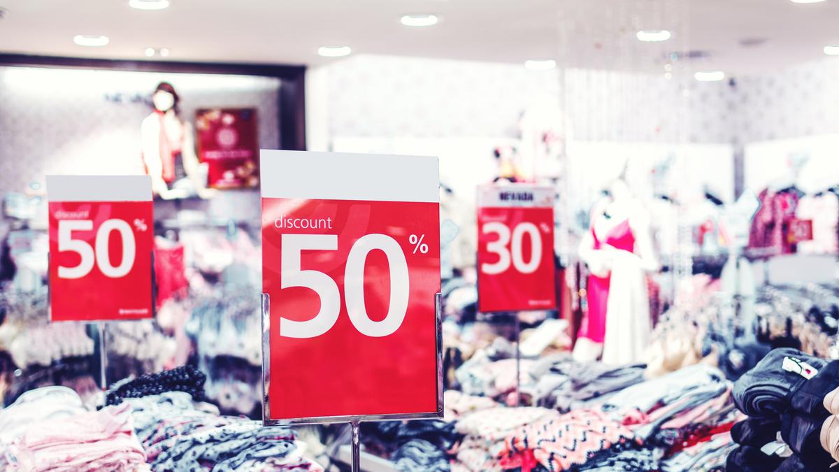 New Normal, Langkah Aman Belanja Pakaian di Mall dan Ritel