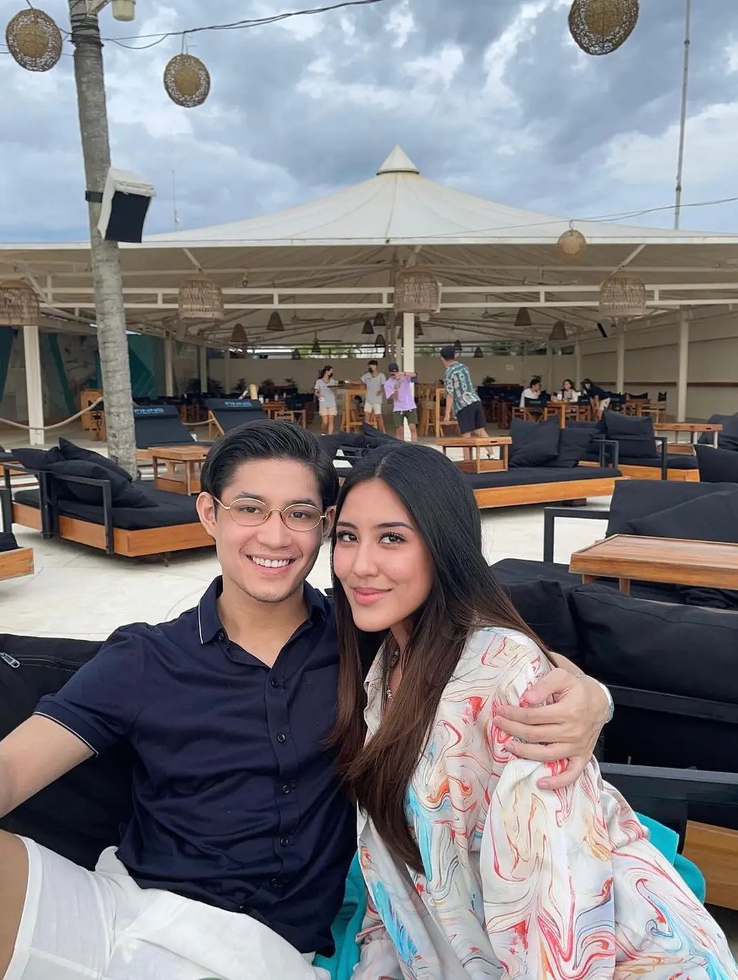 Genap 24 Tahun, Potret Kemesraan Teuku Rasya dengan Cleantha Islan - Photo Fimela.com