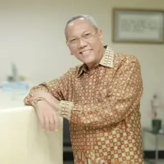 Profil Tokoh Profesor Dr. Tjandra Yoga Aditama, Sp.P(K), MARS, DTM&H ...