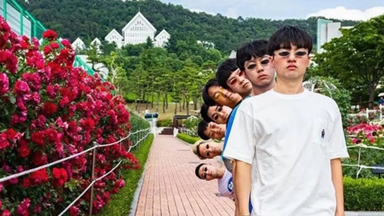 6 Foto Ini Jadi Bukti Kompaknya Pertemanan Cowok, Kocak - Hot Liputan6.com