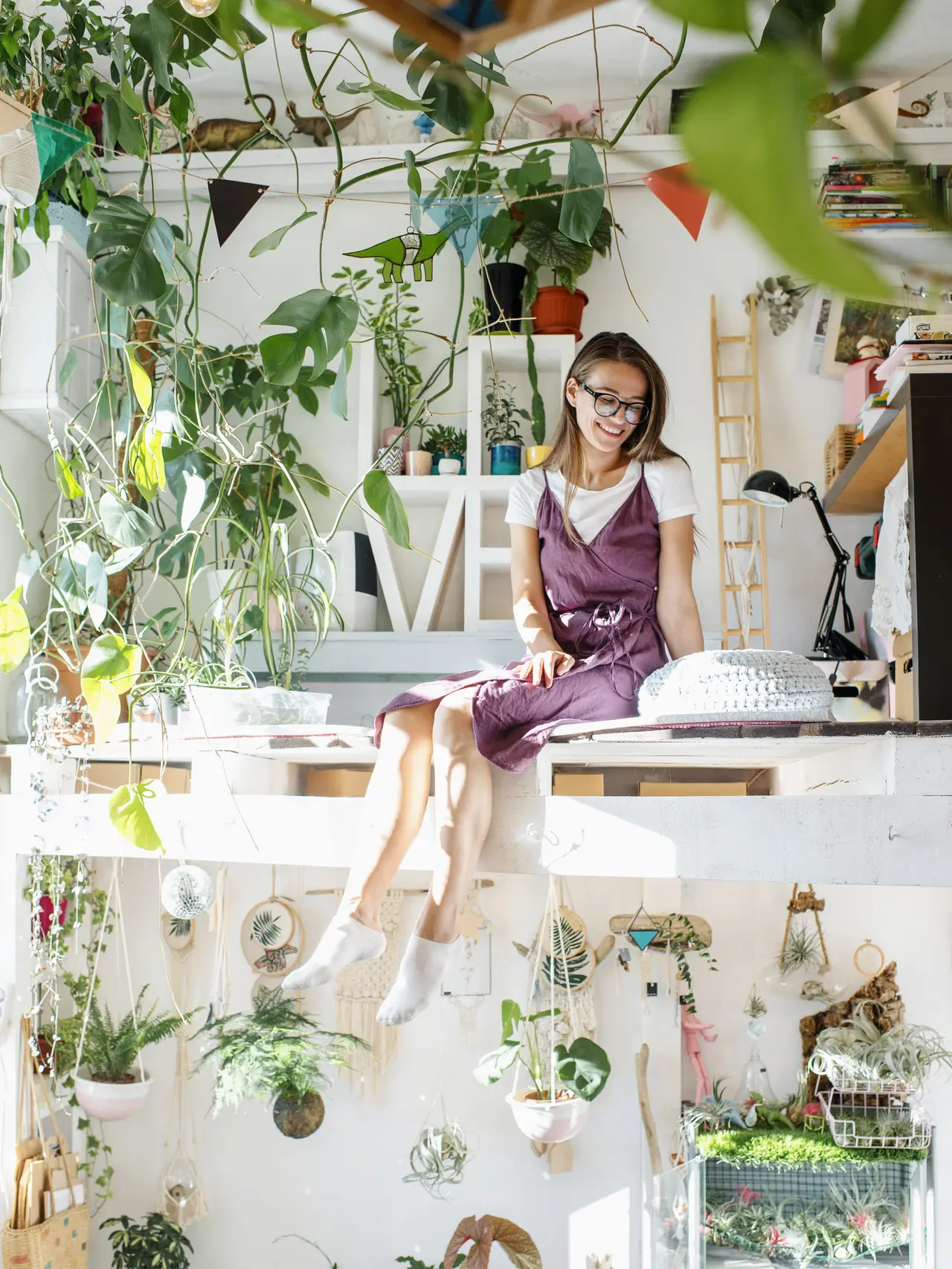 Cara Membuat Pot Bunga dari Botol Bekas yang Digantung, Unik - Hot ...