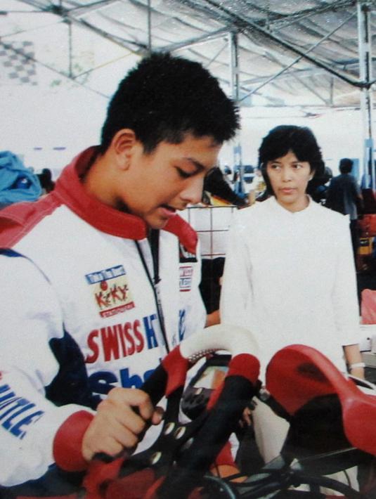 Imutnya Masa Kecil Rio Haryanto Saat Balapan Karting - Foto Bola.com