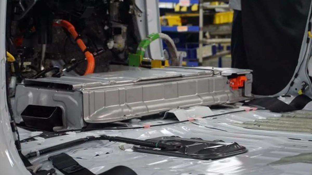 Toyota Hadirkan Layanan Hybrid Health Check Gratis untuk HEV dan BEV