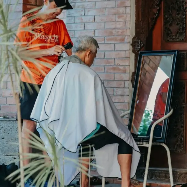 Ganjar Pranowo Panggil Tukang Cukur ke Rumah, Gaya Rambut Barunya ...