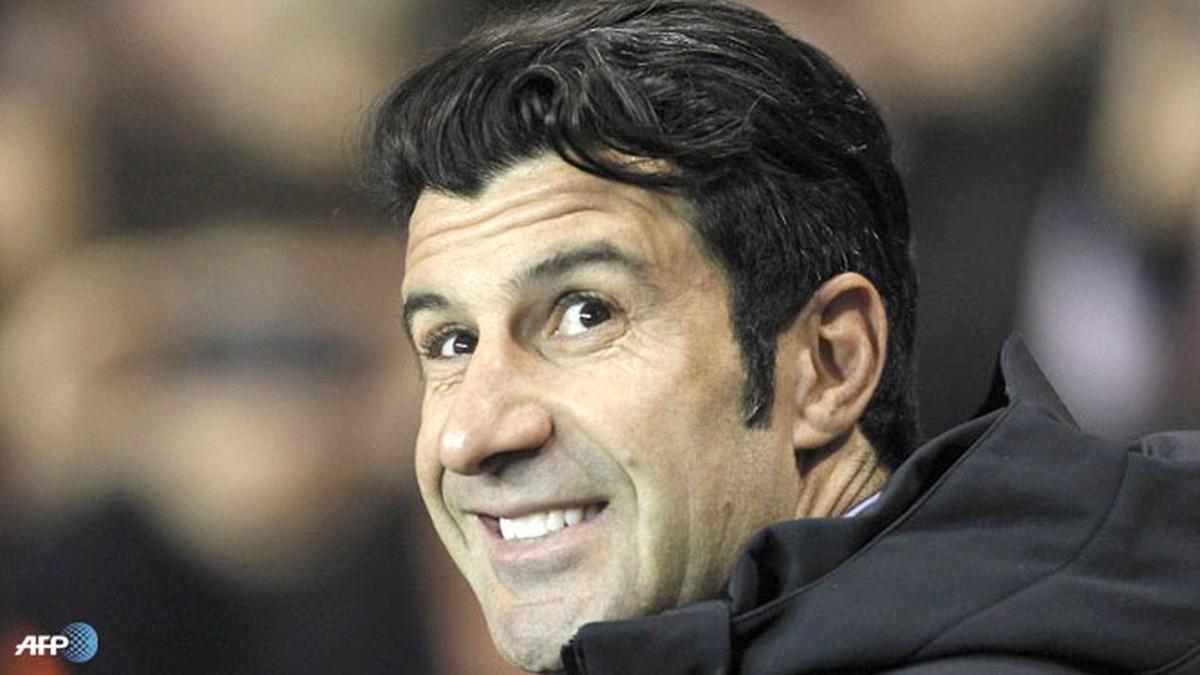 Figo Bicarakan Duet Barca Messi dan Neymar - Bola Liputan6.com