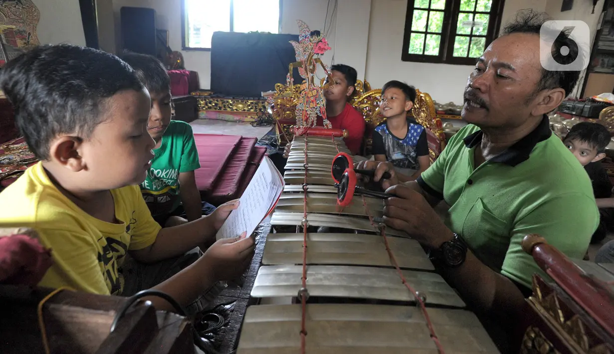 FOTO: Menengok Sekolah Dalang Anak yang Masih Bertahan - Foto Liputan6.com