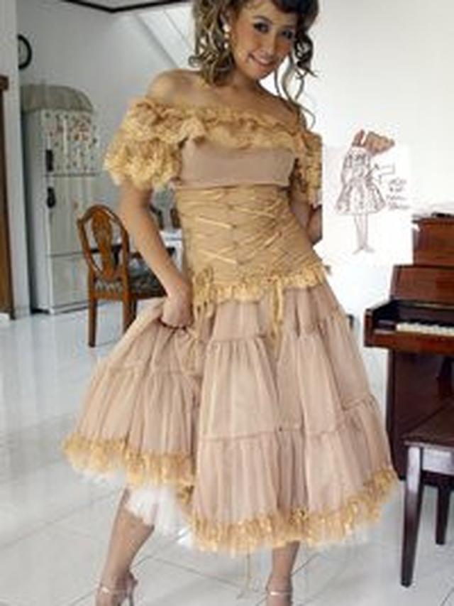 Dikabarkan Kini Buka Usaha Perabot Rumah, Ini 6 Potret Lawas Pinkan ...