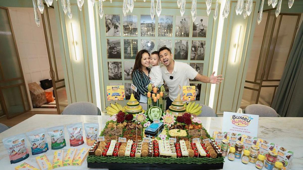 Perayaan Ulang Tahun Rayyanza Cipung yang ke-2, Dapat Kue Raksasa dan ...