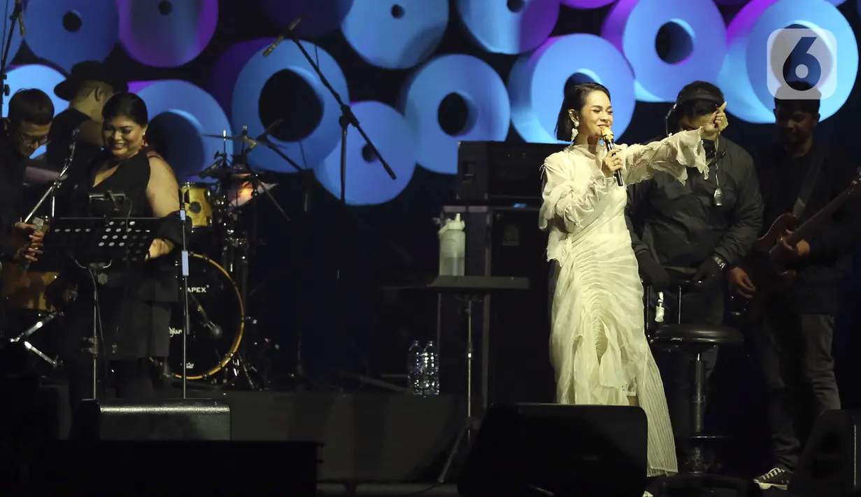 FOTO: Andien Meriahkan Java Jazz Festival 2022 - Foto Liputan6.com