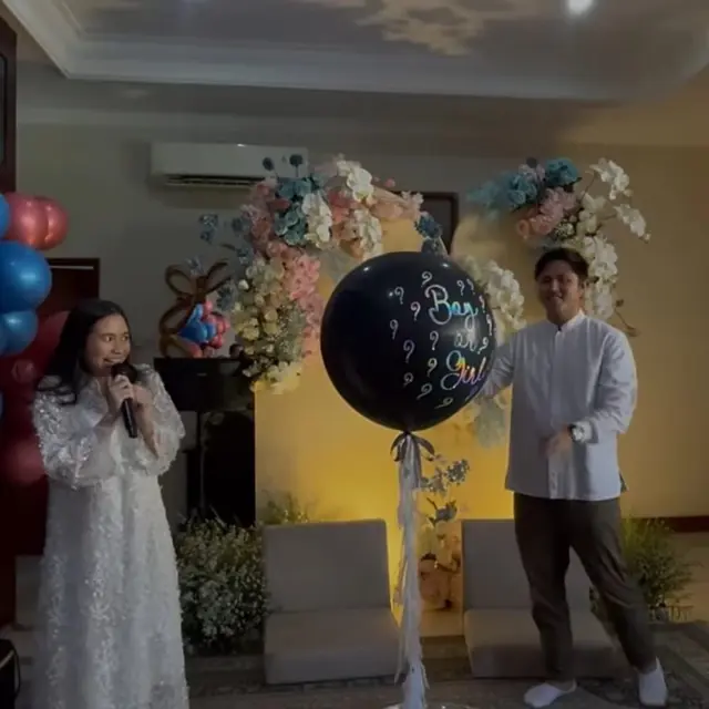 7 Momen Gender Reveal Kehamilan Pertama Ashilla Zee Eks Blink, Digelar ...