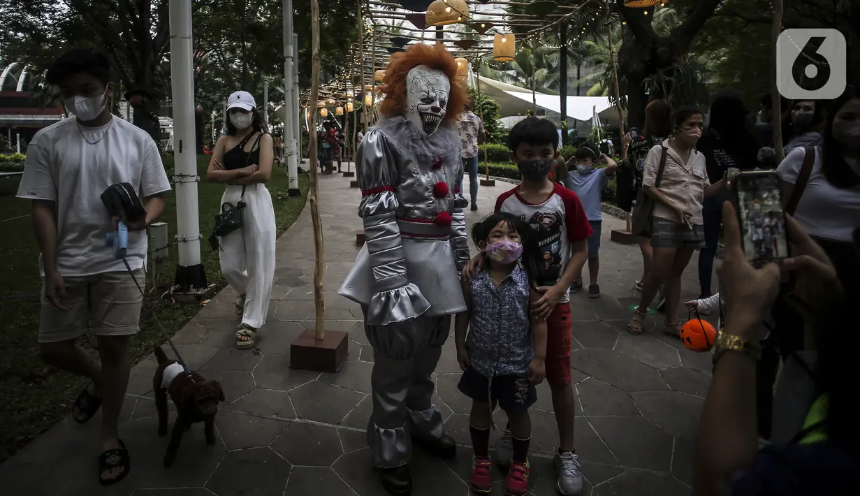 FOTO: Semarak Parade Kostum Halloween di Jakarta - Foto Liputan6.com