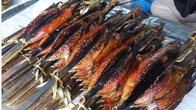 Mak Nyuss.. Ikan Asap Kelezatan Kuliner Khas Maluku Menggugah Selera ...