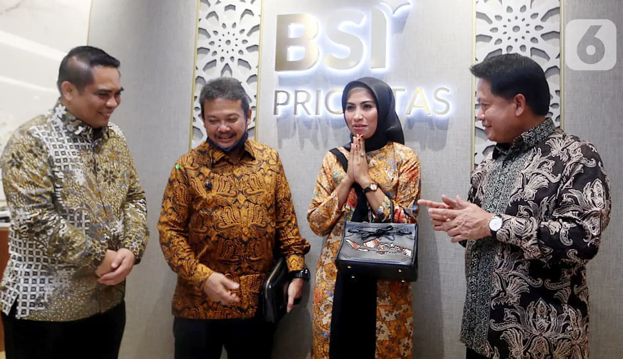 FOTO: Outlet BSI Prioritas Melengkapi Layanan Nasabah - Foto Liputan6.com