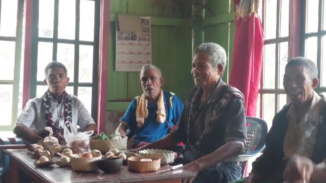 Masyarakat Adat NTT Gelar Ritual Sakral 'Tito Bado Odong Gahu' Minta ...