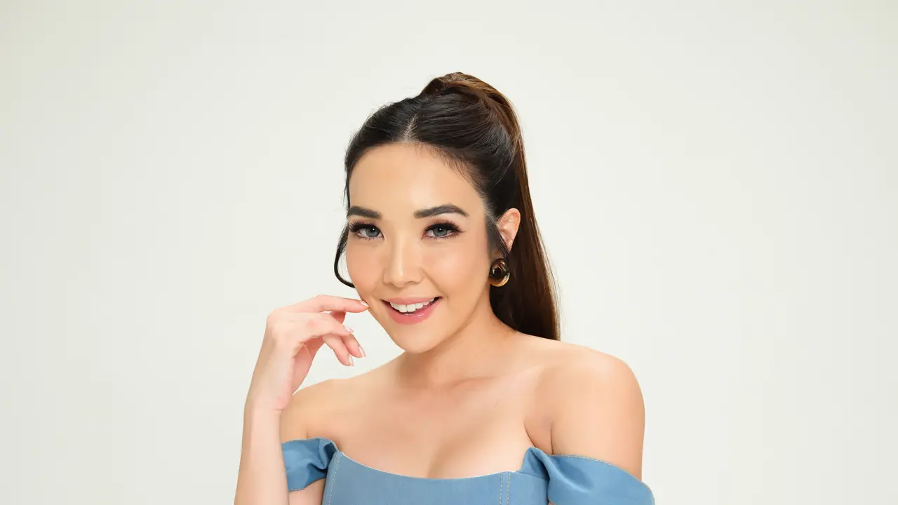 Gisella Anastasia Kembali ke Dunia Musik dengan Album Perdana Perjalanan Berharga dan Single Hai ...