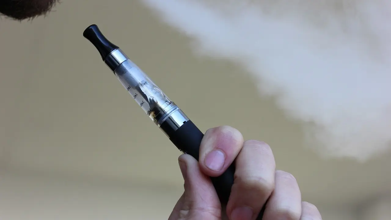 Kepala BNN Buka Peluang Larang Penggunaan Vape di Indonesia Seperti ...