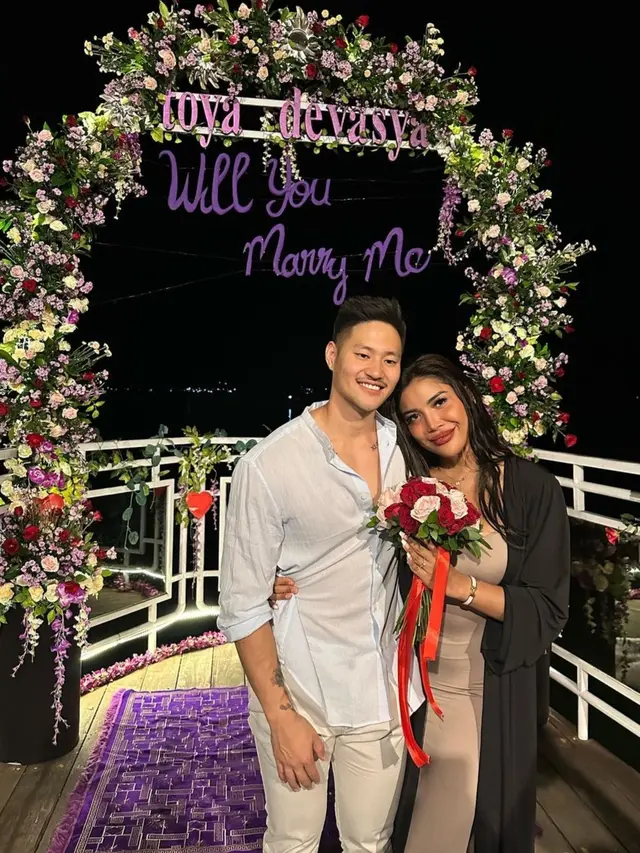 7 Potret Millen Cyrus Dilamar Kekasih, Digelar di Bali - Hot Liputan6.com