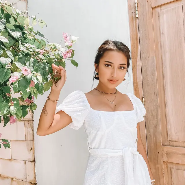 Umumkan Kehamilan di Umur 21, Jennifer Coppen Sadar Jadi Orangtua di ...