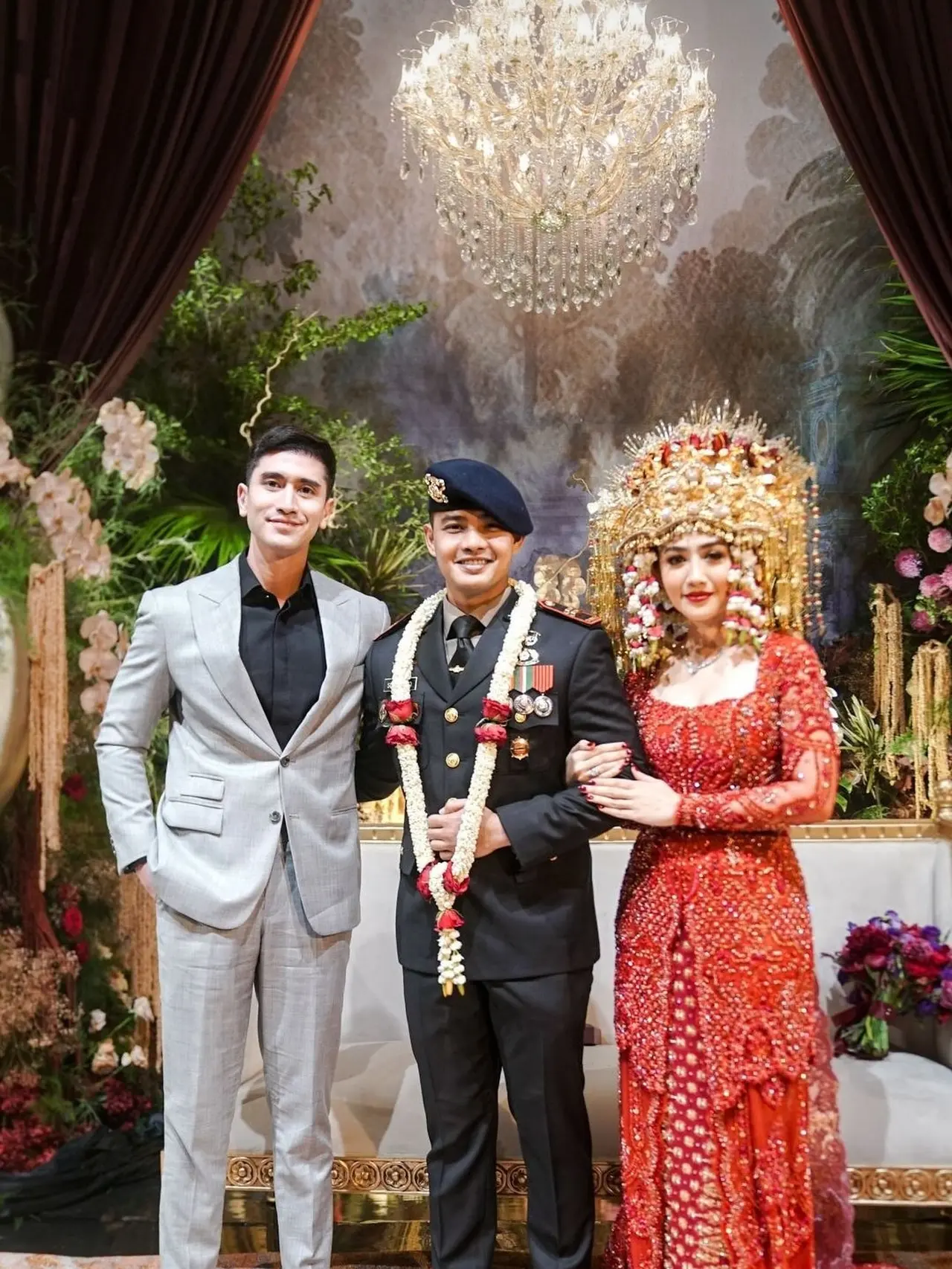 7 Potret Verrell Bramasta ke Nikahan Mantan, Doakan Febby Rastanty dan ...