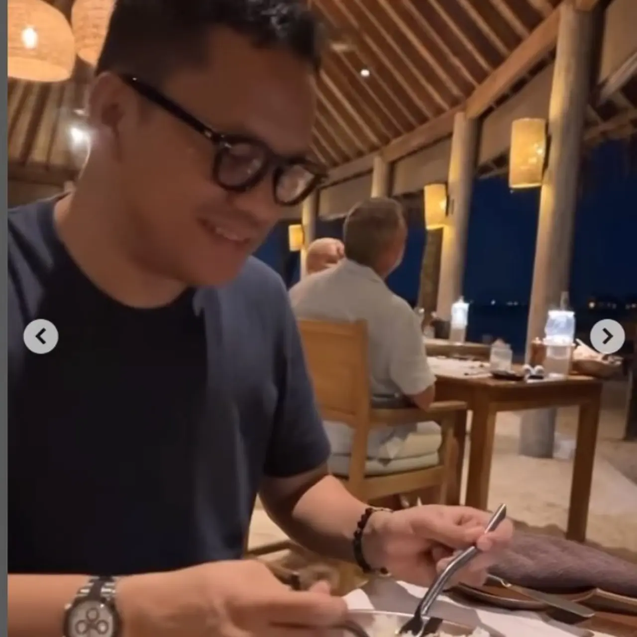 Arief Muhammad Makan Masakan Padang di Maldives Seharga Rp1,8Juta ...