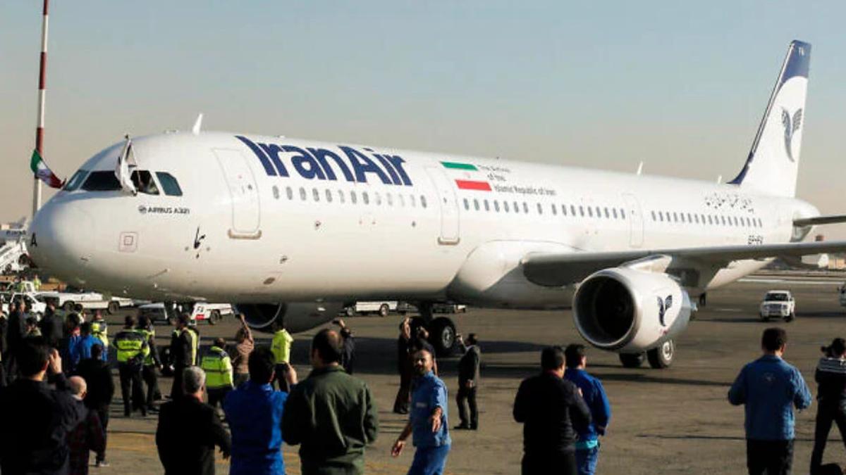 Pesawat Iran Air Hancur Diserang AS–Israel di Bandara Bushehr