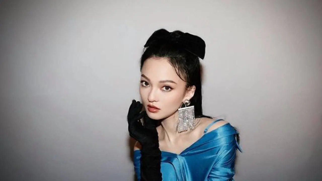 6 Potret Angela Chang Bintang At The Dolphin Bay yang Ngetop 18 Tahun ...