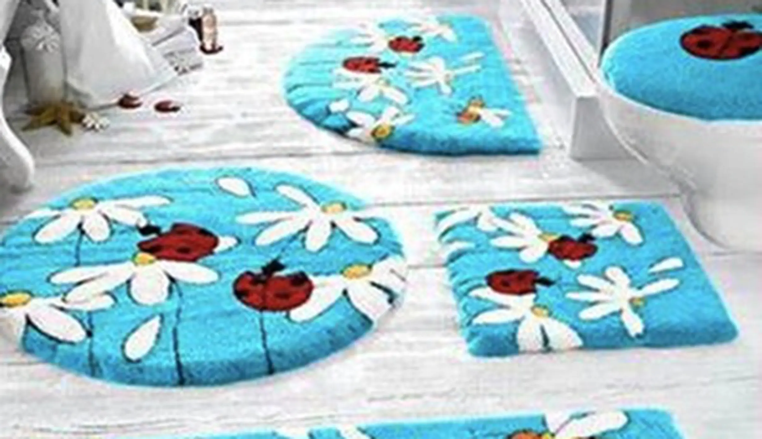 Keset Kamar Mandi Unik Bikin Suasana Rumah Makin Epik - Photo Fimela.com