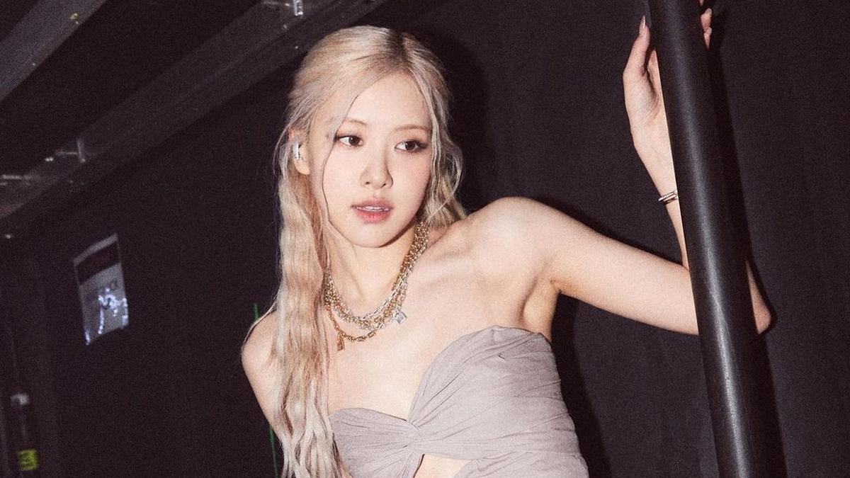 5 Styling Model Rambut dari Rose Blackpink yang Cocok dengan Warna Blonde