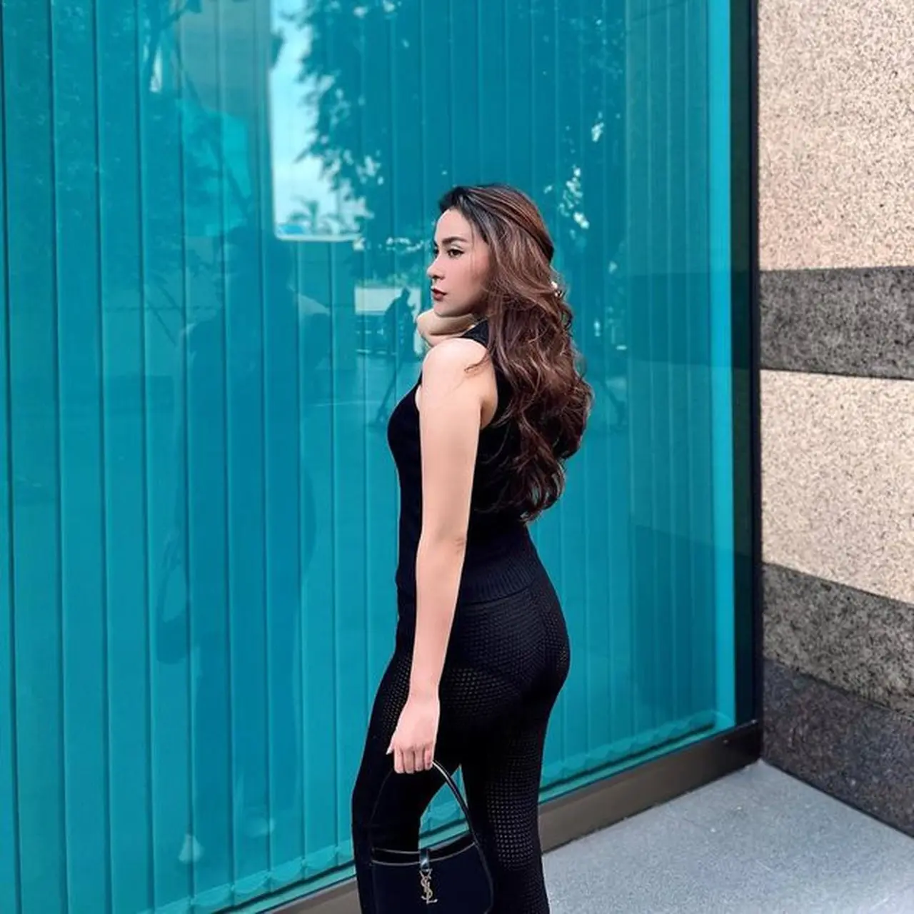 6 Potret Body Goals Vicy Melanie yang Bikin Netizen Salfok